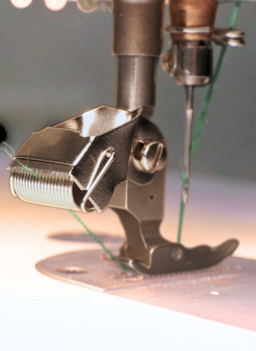 Thread trimming attachment for Sewing Machines. This is an useful ...